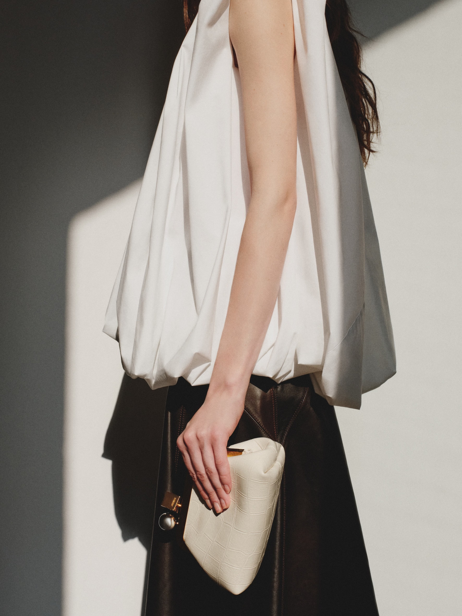 JACQUEMUS Jacquemus Le Berlingot Frame Shoulder Bag